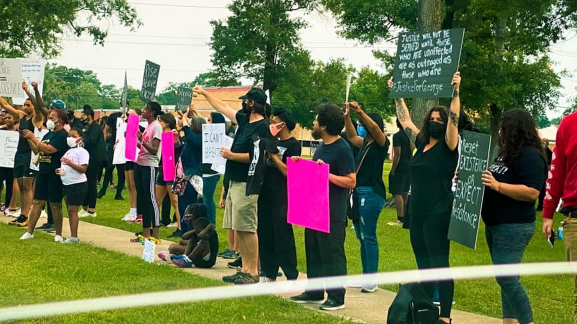 Peaceful protest at Beaumont park brings dozens | 12newsnow.com