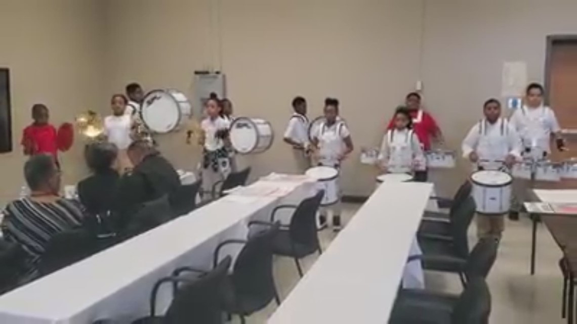 Homer Drive Elementary students debut drumline in adorable video ...