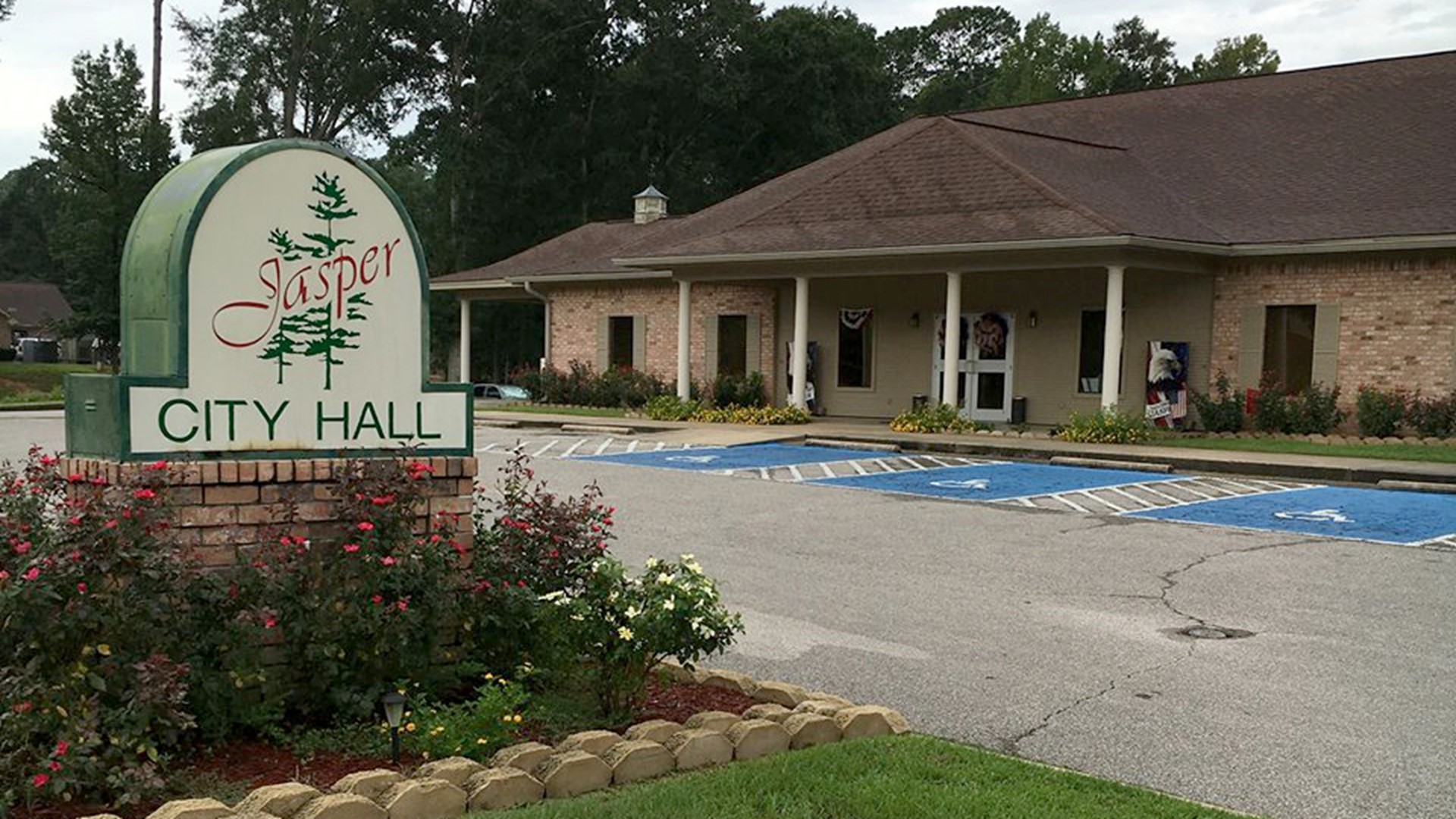 Two Jasper economic board members resign over past transactions ...