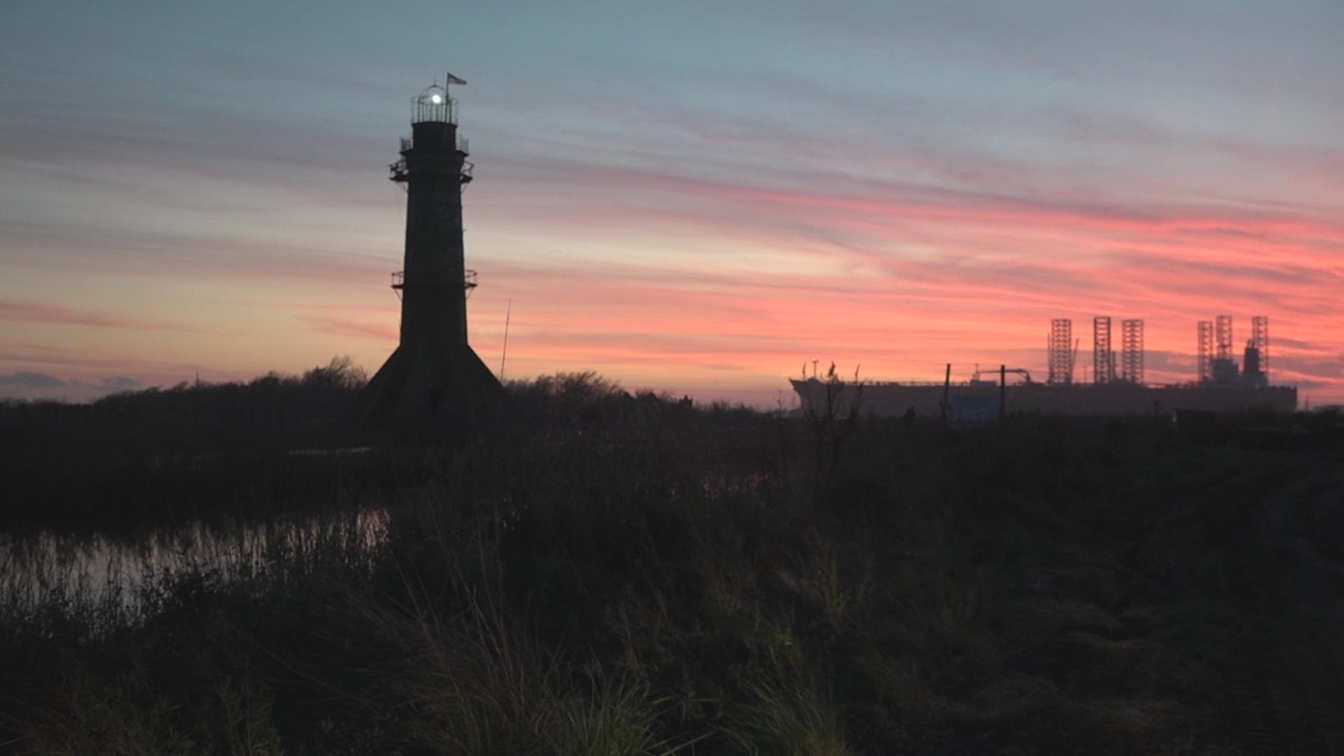 Sabine Pass Lighthouse lit for first time in more than 65 years ...