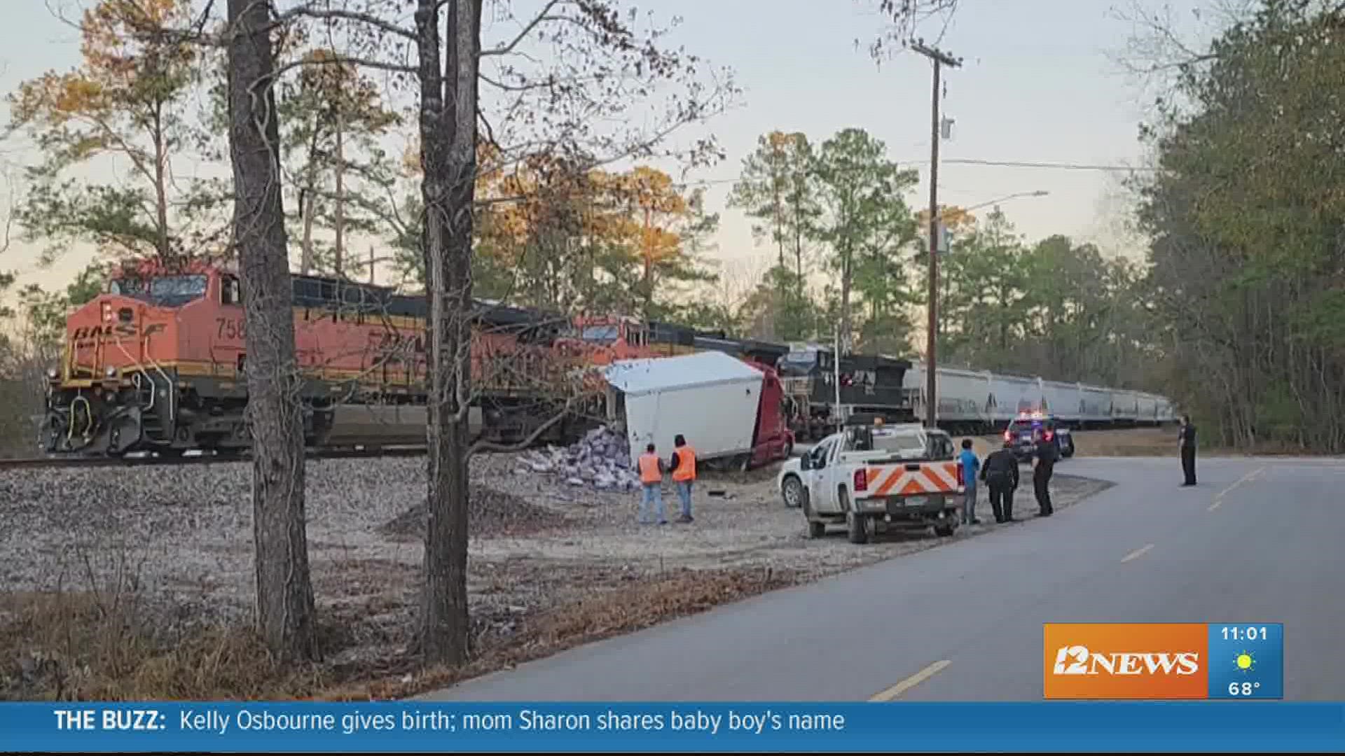 18-wheeler struck by train in Beaumont Wednesday morning | 12newsnow.com
