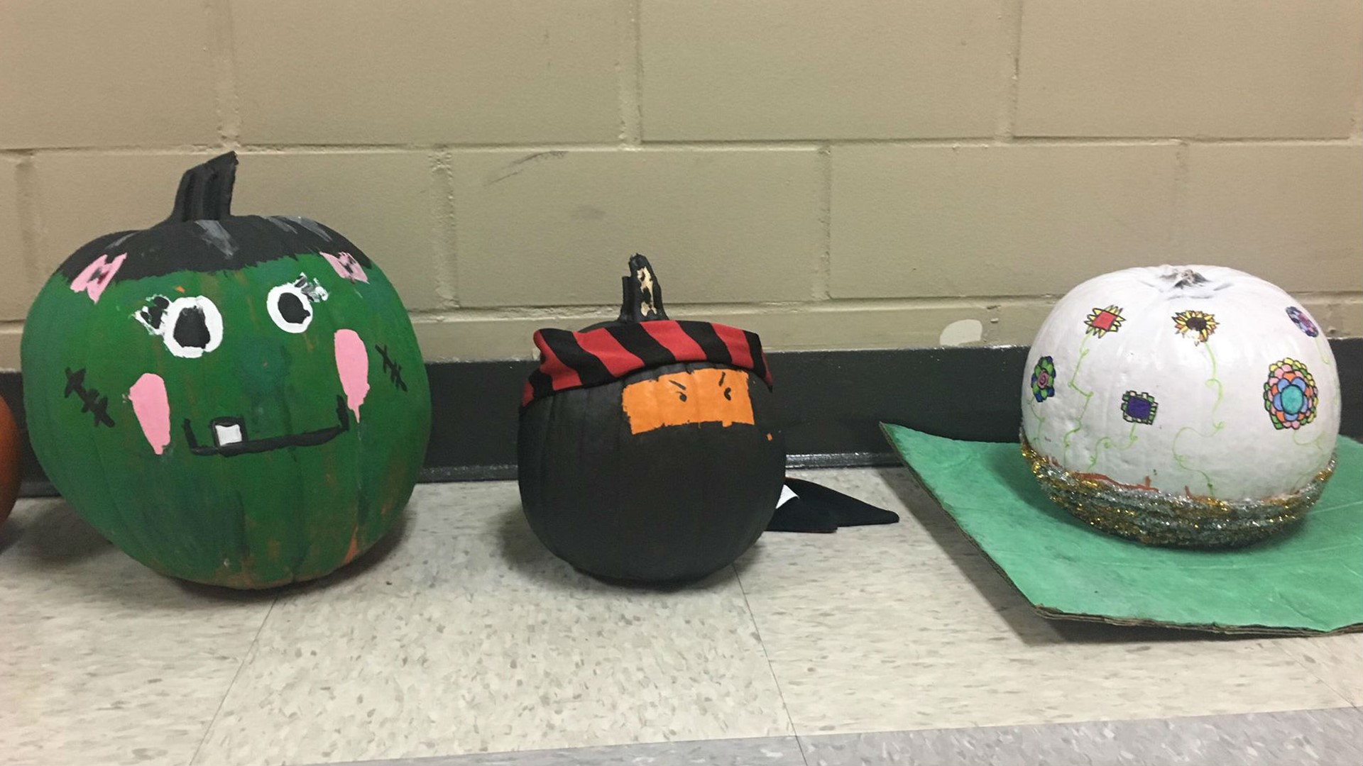 Port Neches Elementary's Pumpkin Decorating Contest | 12newsnow.com