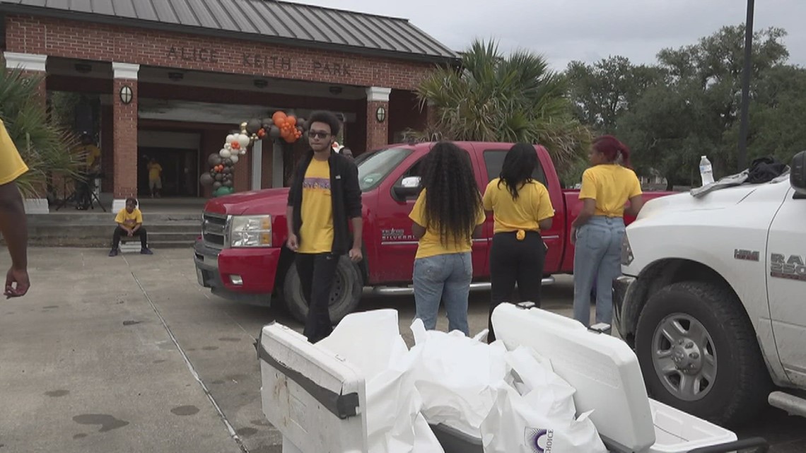 Over 250 turkeys were given away at the Thanksgiving Food Drive at ...