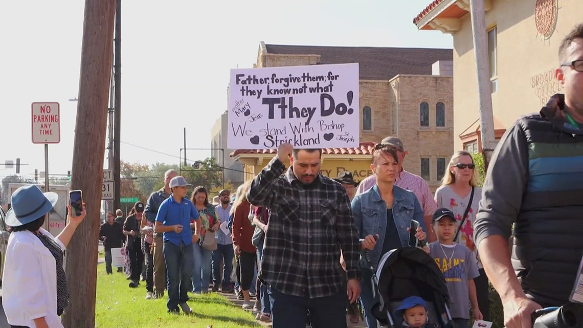 March in support of former Tyler Bishop Strickland held in downtown Tyler | 12newsnow.com