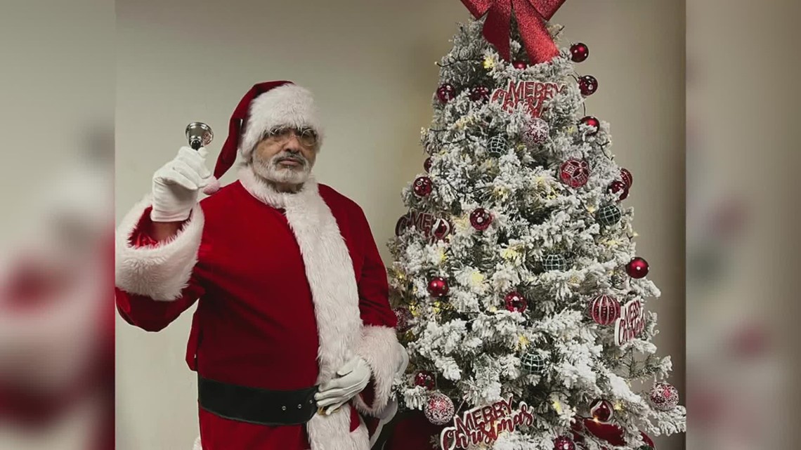 Judge Benjamin Collins Sr. performing free wedding ceremonies ...