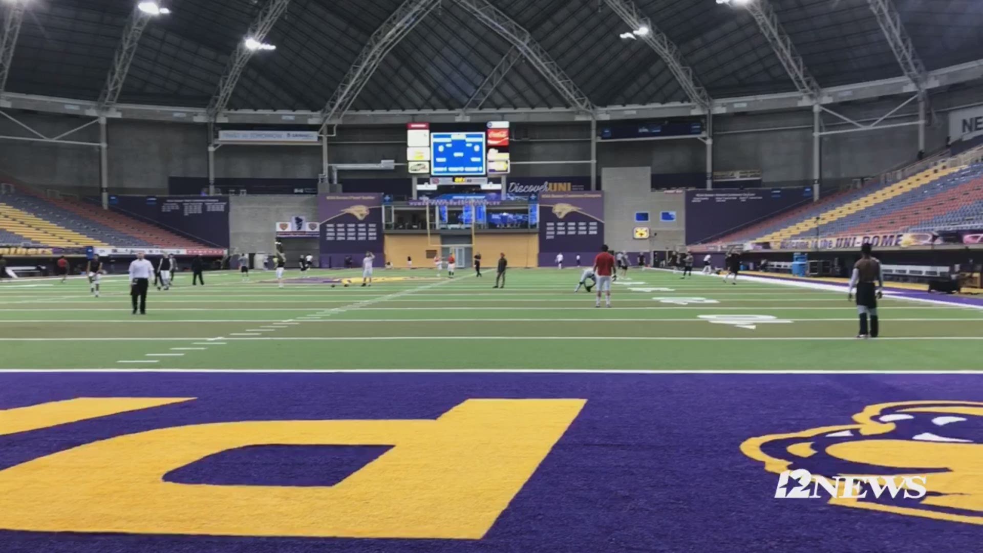 Lamar Cardinals arriving at the dome in Iowa | 12newsnow.com