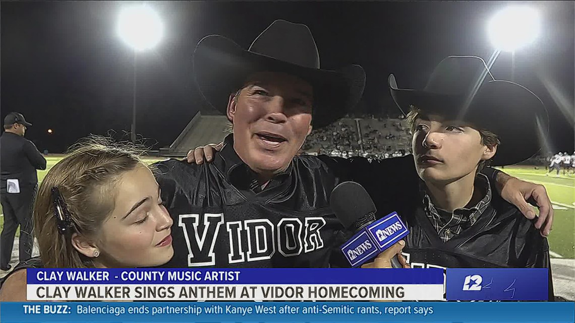 Clay Walker sings national anthem at Vidor High School Homecoming game ...