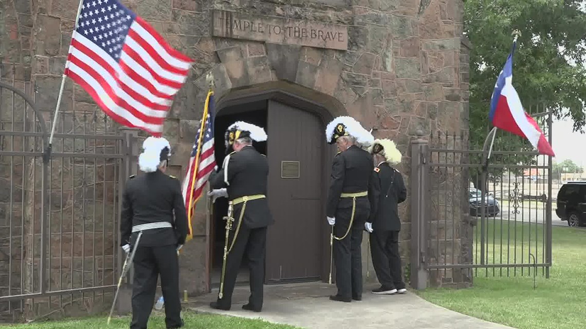 Southeast Texans celebrate Flag Day | 12newsnow.com