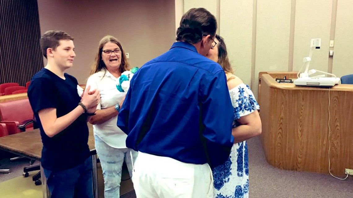 Judge Baylor Wortham spends Valentine's Day sentencing couples to a ...