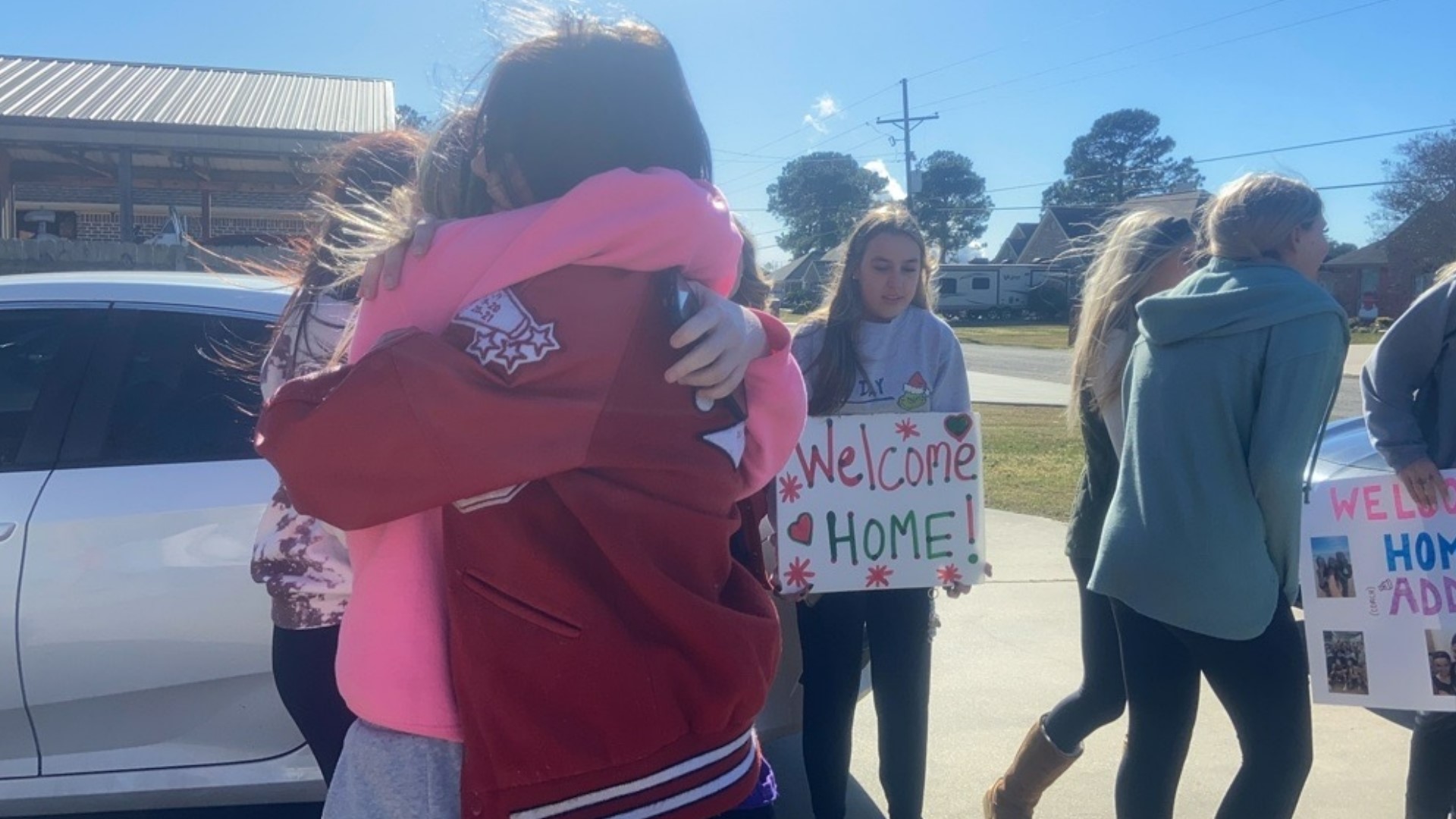 Bridge City High School cheerleader recovers after brain injury ...