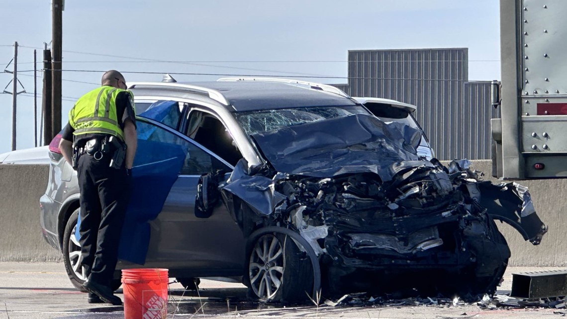 Wreck involving 18-wheeler kills two | 12newsnow.com