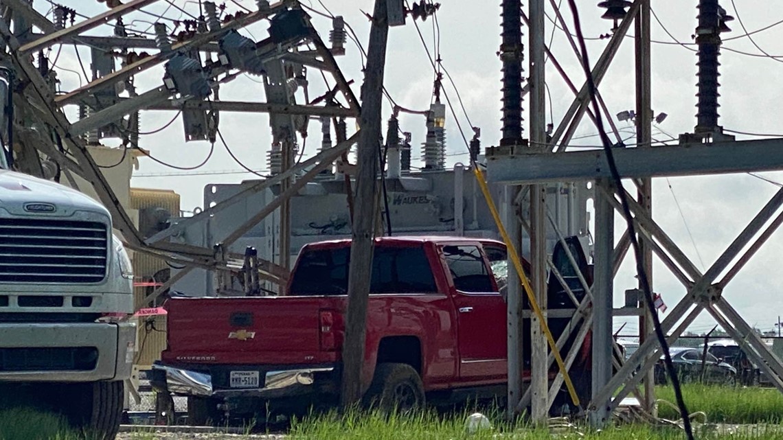 Pickup hits substation in Orange, knocks out power to 800 | 12newsnow.com