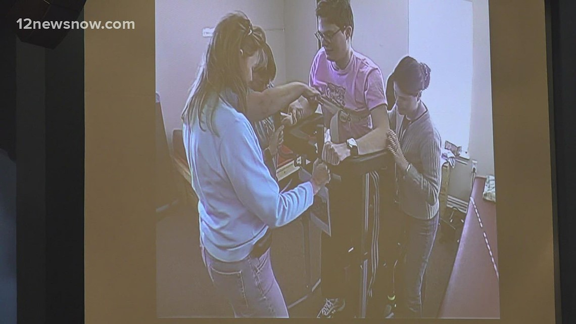 Sean Carter speaks with Beaumont high school students | 12newsnow.com