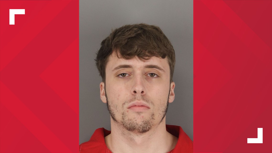 Correctional officer charged with drug possession | 12newsnow.com
