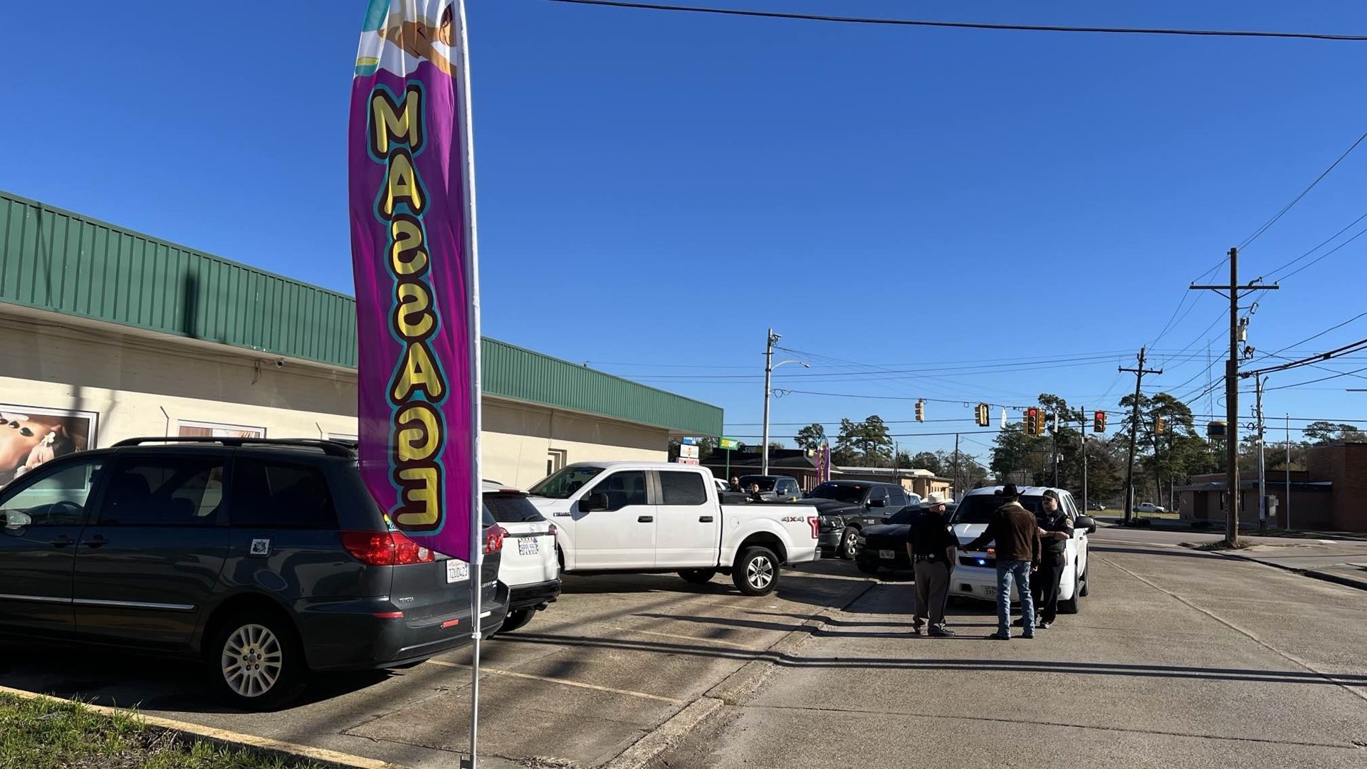 Police raid massage parlor Wednesday morning in Vidor | 12newsnow.com