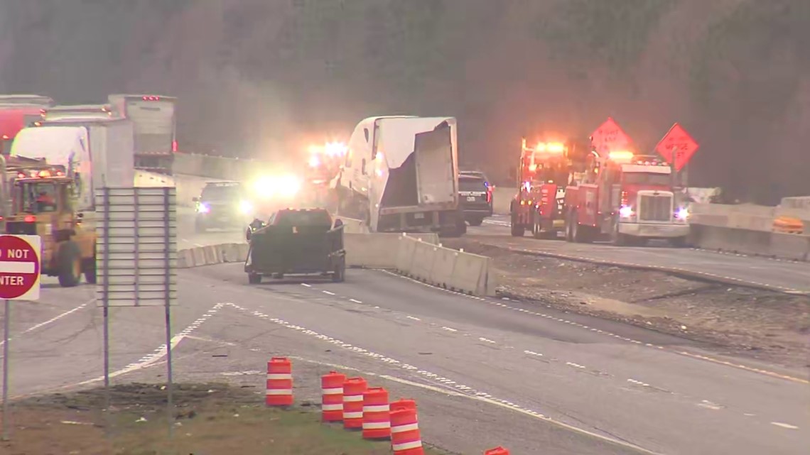 Wreck Involving 18 Wheeler Along Ih 10 West Of Beaumont