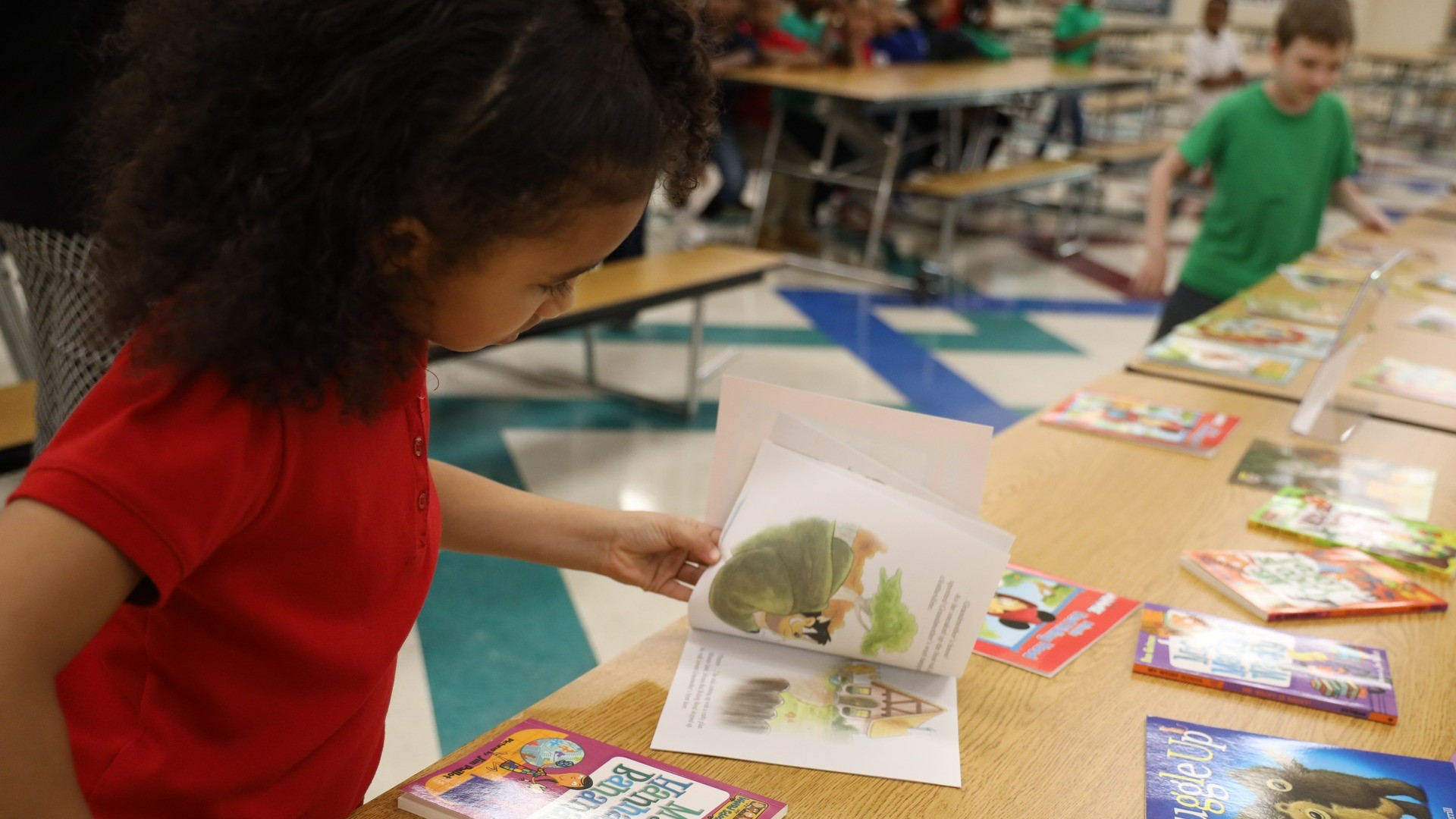 BART donated more than 700 books to students at Fehl-Price, Pietzsch ...