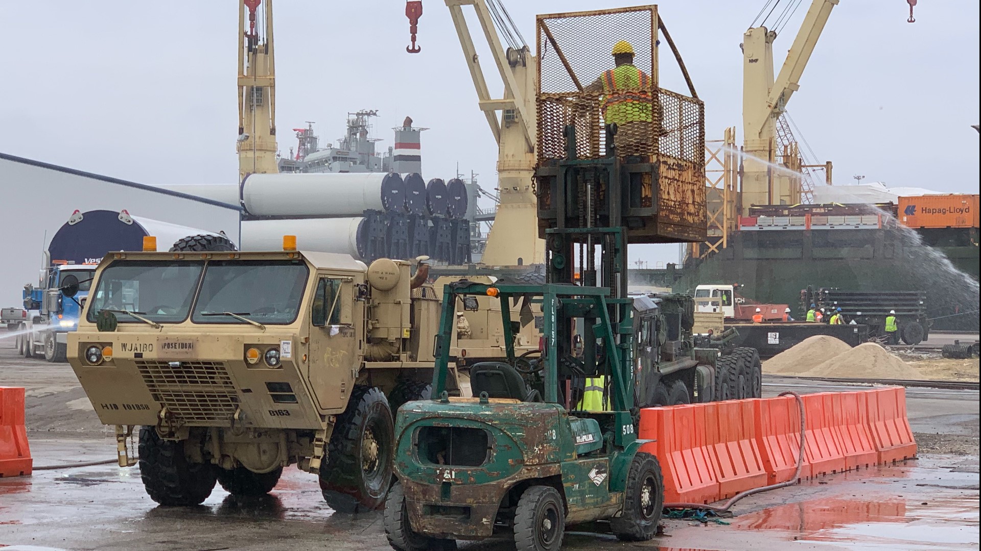 Army, Port of Beaumont coordinate movement of 2,500 pieces of equipment ...