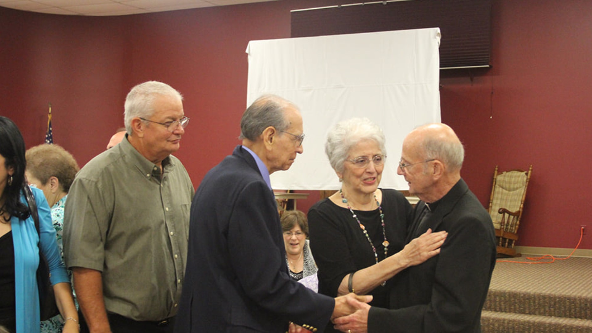 Beaumont Monsignor Ken Greig dies at 80 | 12newsnow.com
