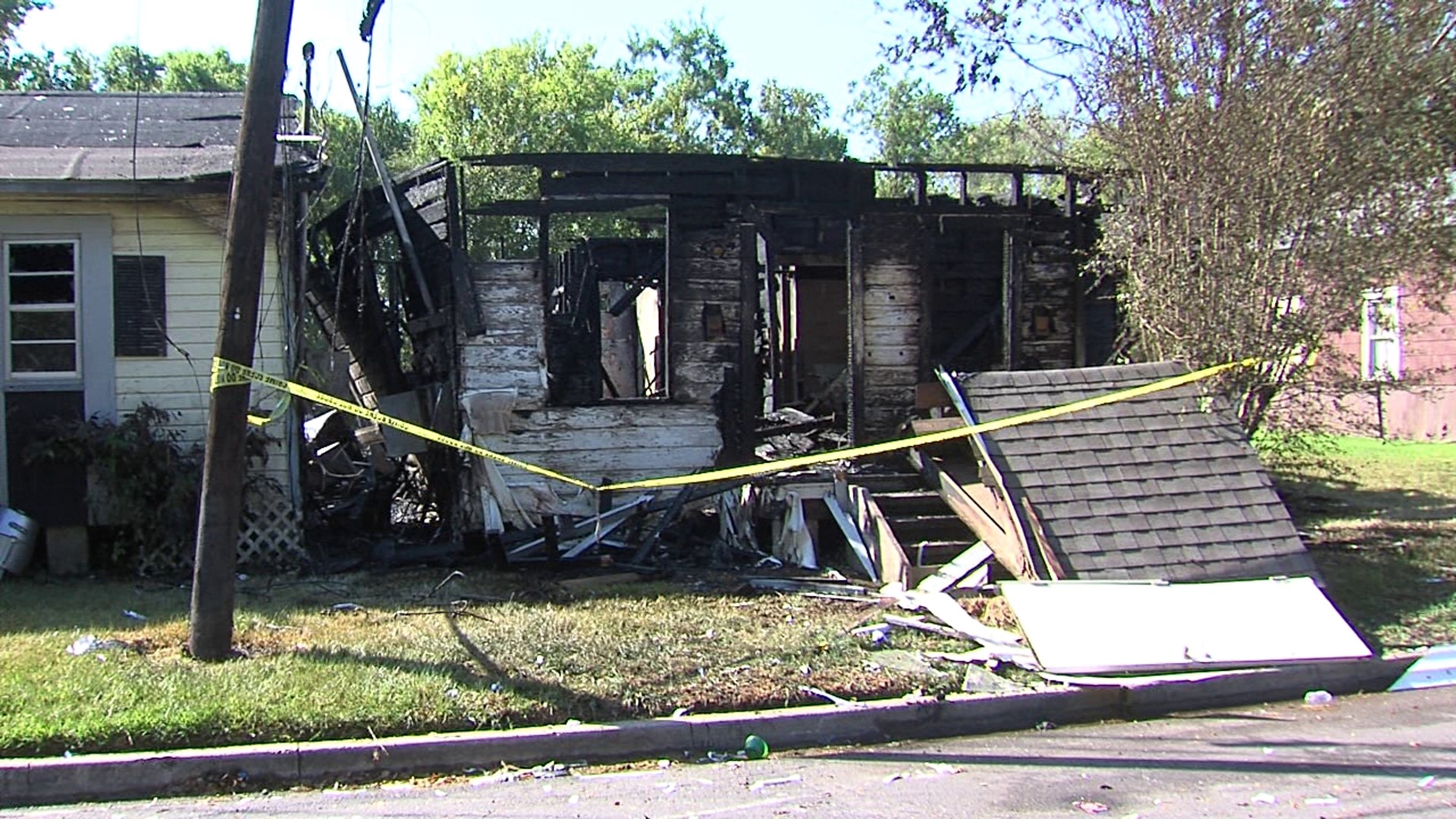 One dead after explosion, fire at Beaumont home Thursday morning ...