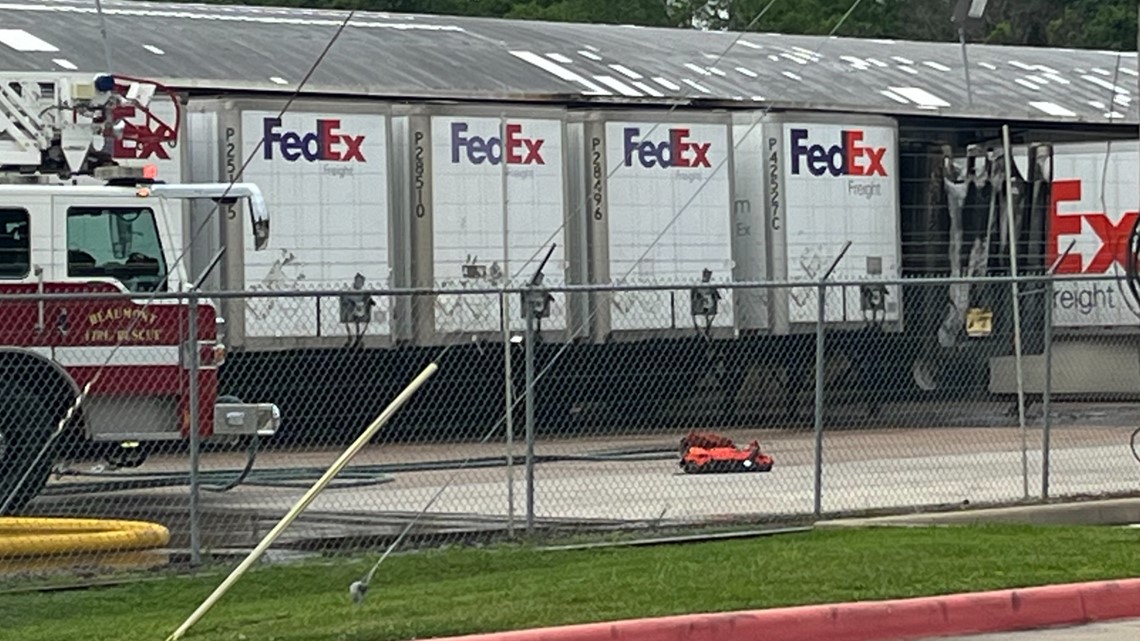 Beaumont firefighters fight fire at FedEx Freight | 12newsnow.com
