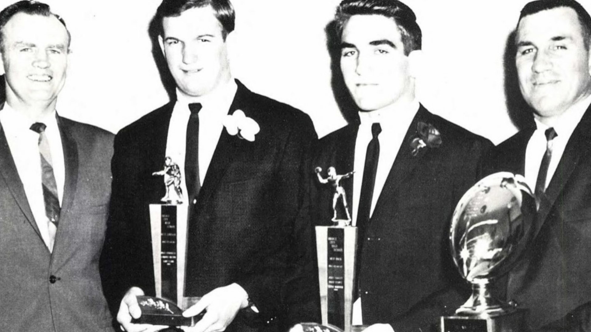 'It's so sad to lose him' : Former teammates of Steve Worster honor his ...