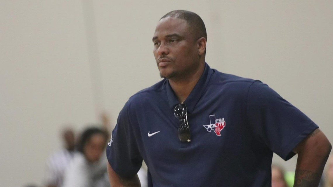 Hardin-Jefferson assistant Omar Sneed leads team to EYBL Nike National ...
