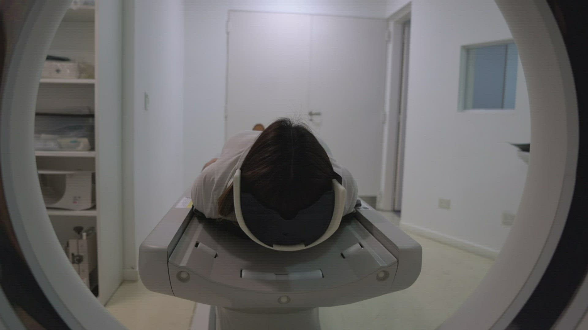 Don't wear face masks with metal during MRI, FDA warns | 12newsnow.com