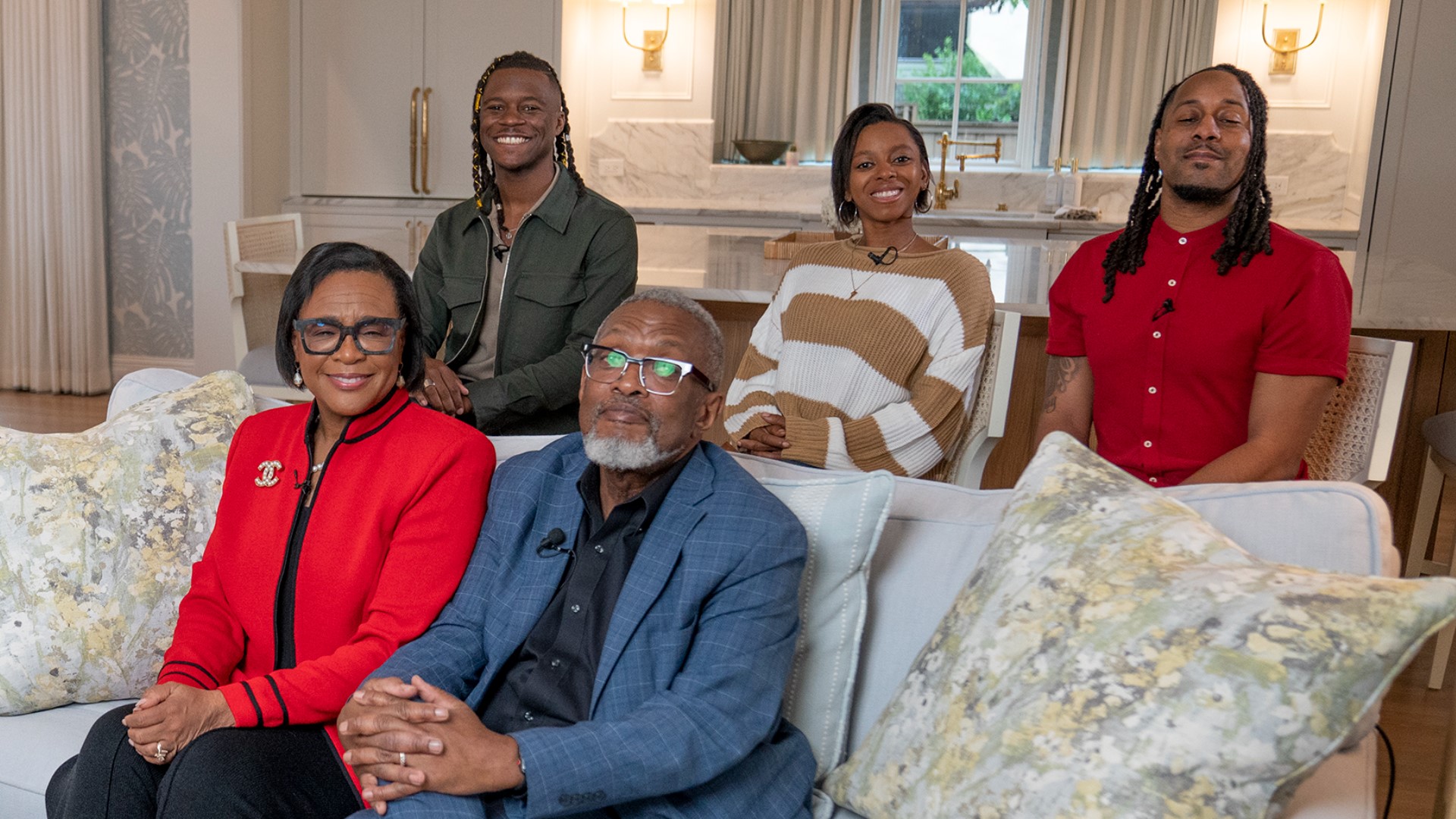 Former Dallas Cowboys Eugene Lockhart hospitalized under armed guard ...