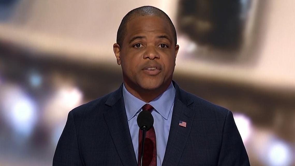 Dallas Mayor Eric Johnson says city will support deportations ...